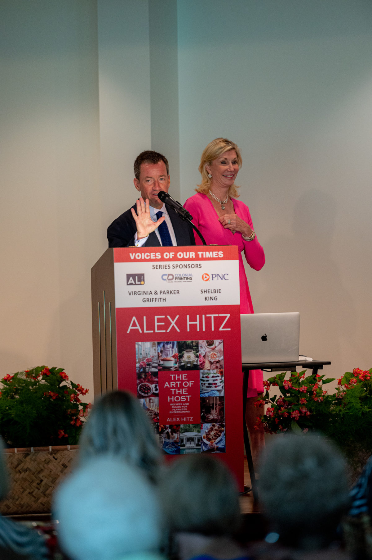 Voices of Our Times with Alex Hitz – Huntsville Museum of Art