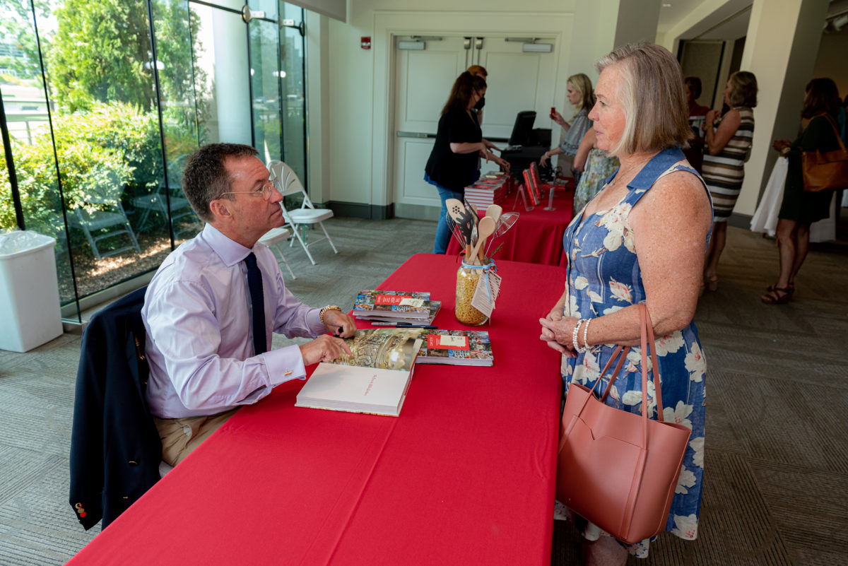 Voices of Our Times with Alex Hitz – Huntsville Museum of Art